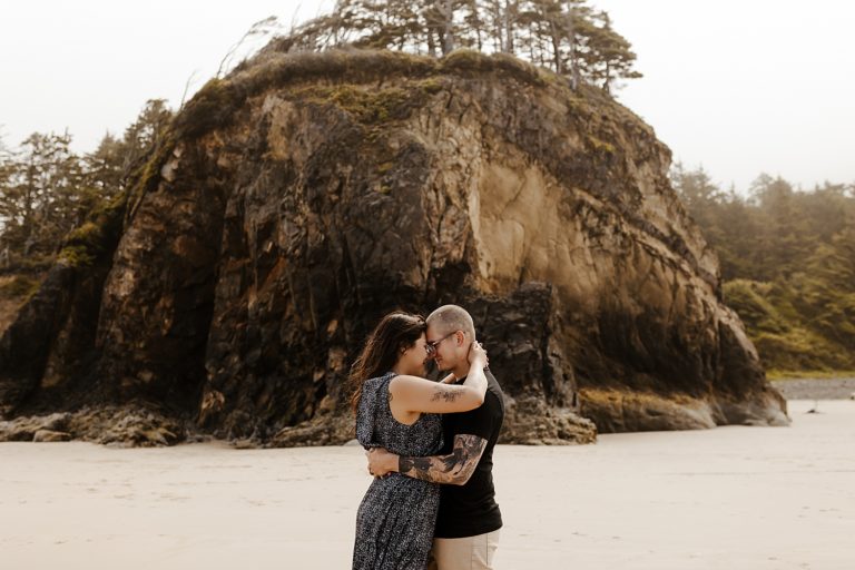 Hug Point Anniversary Photos - Chelsea and Logan